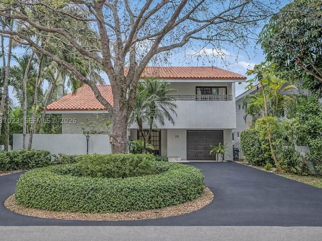 4 bedroom luxury Villa for sale in Coral Gables, Florida