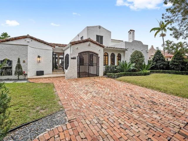 4 bedroom luxury Villa for sale in Coral Gables, Florida