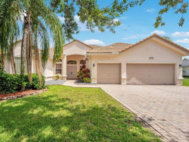4 bedroom luxury Villa for sale in Coral Springs, Florida