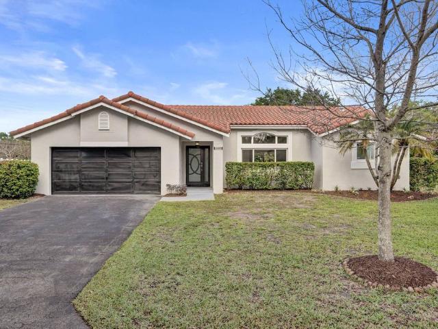 4 bedroom luxury Villa for sale in Coral Springs, Florida