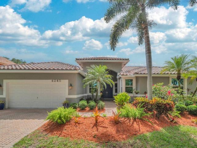 4 bedroom luxury Villa for sale in Coral Springs, Florida
