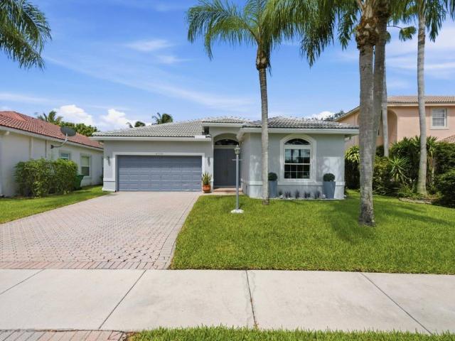 4 bedroom luxury Villa for sale in Coral Springs, Florida