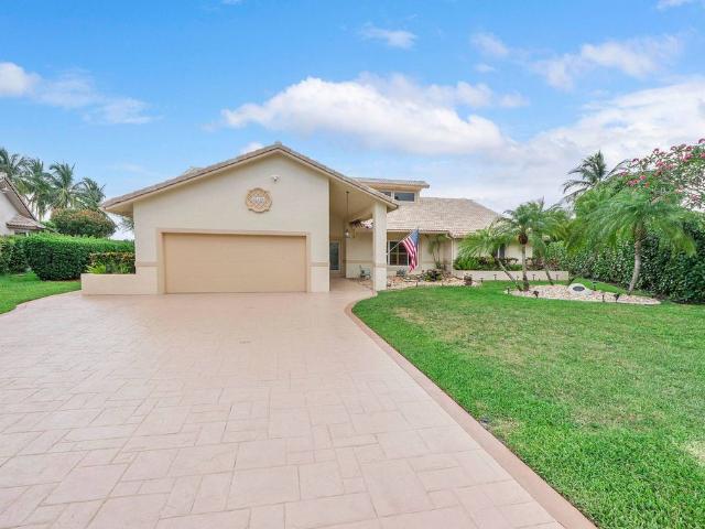 4 bedroom luxury Villa for sale in Coral Springs, Florida