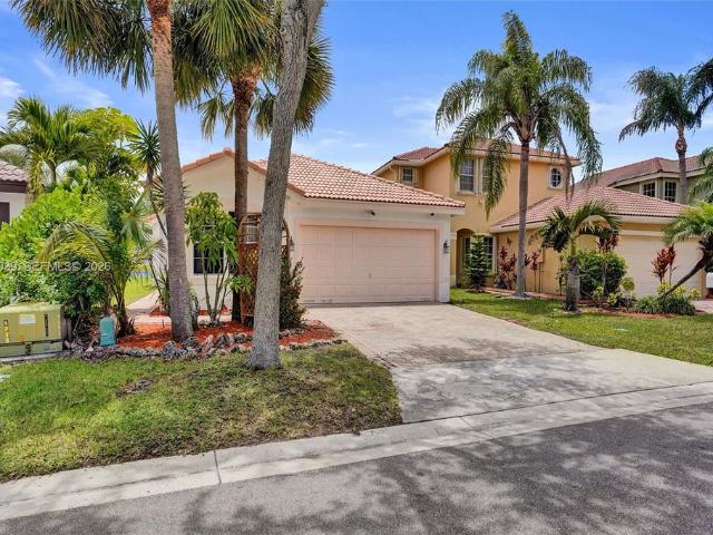 4 bedroom luxury Villa for sale in Coral Springs, Florida