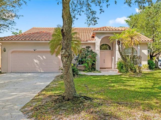 4 bedroom luxury Villa for sale in Coral Springs, Florida