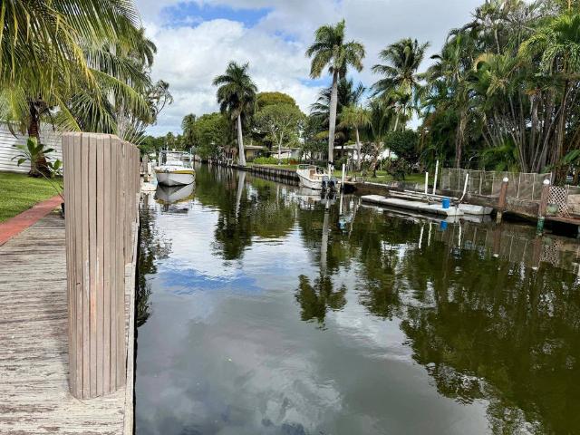 4 bedroom luxury Villa for sale in Dania Beach, Florida