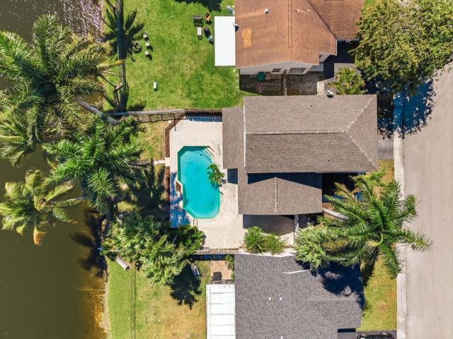 4 bedroom luxury Villa for sale in Davie, Florida