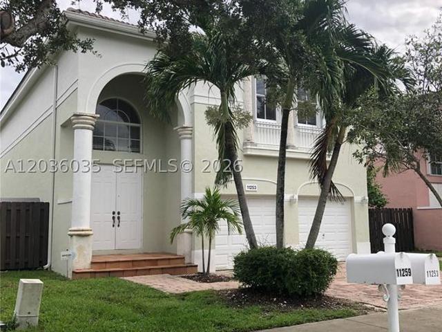4 bedroom luxury Villa for sale in Doral, United States