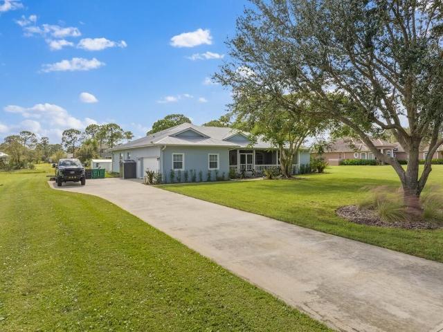 4 bedroom luxury Villa for sale in Fort Pierce, Florida