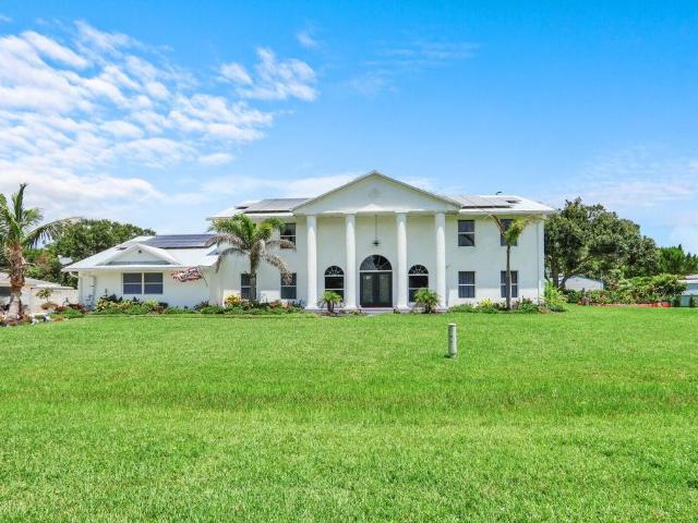 4 bedroom luxury Villa for sale in Fort Pierce, Florida