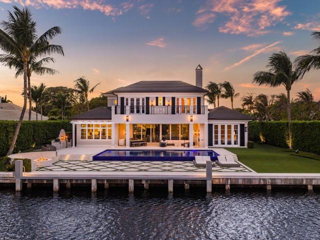 4 bedroom luxury Villa for sale in Gulf Stream, Florida