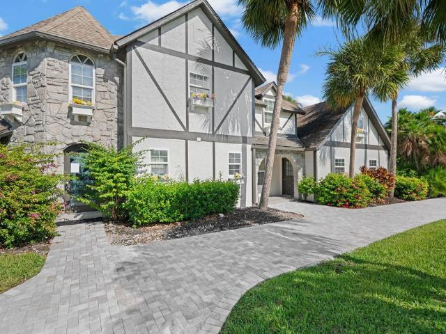 4 bedroom luxury Villa for sale in Hutchinson Island South, Florida
