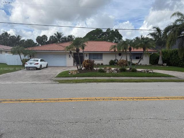 4 bedroom luxury Villa for sale in Hallandale, United States