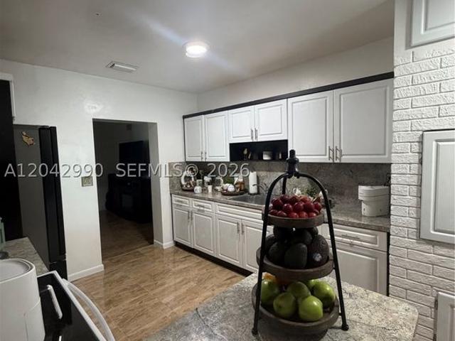 4 bedroom luxury Villa for sale in Hialeah, United States