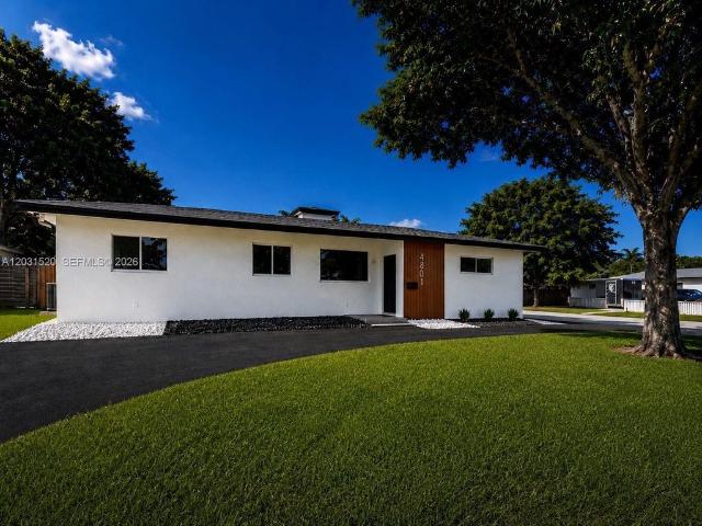 4 bedroom luxury Villa for sale in Hollywood, United States