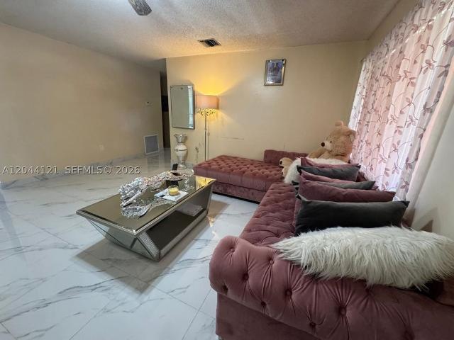 4 bedroom luxury Villa for sale in Hollywood, United States
