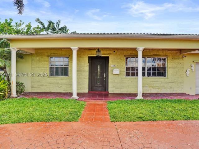 4 bedroom luxury Villa for sale in Hollywood, Florida