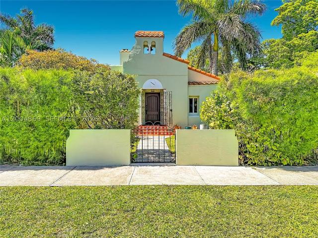 4 bedroom luxury Villa for sale in Hollywood, Florida