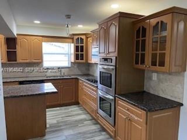 4 bedroom luxury Villa for sale in Hollywood, Florida