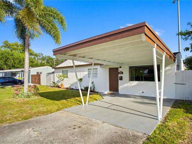 4 bedroom luxury Villa for sale in Hollywood, Florida