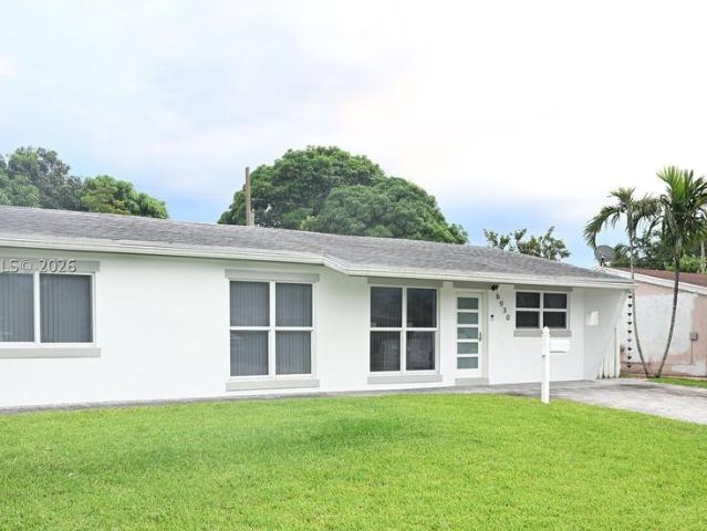 4 bedroom luxury Villa for sale in Hollywood, Florida