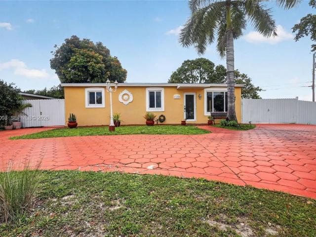 4 bedroom luxury Villa for sale in Hollywood, Florida
