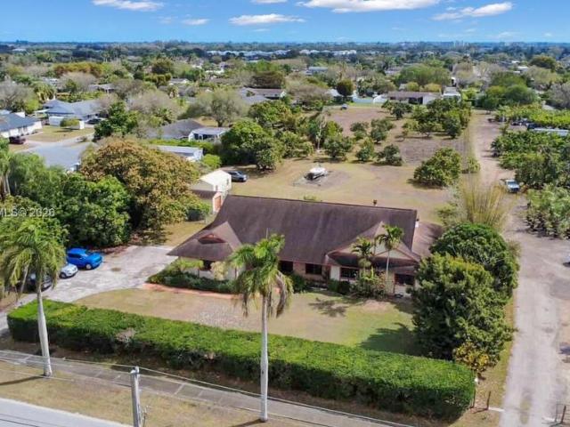 4 bedroom luxury Villa for sale in Homestead, Florida