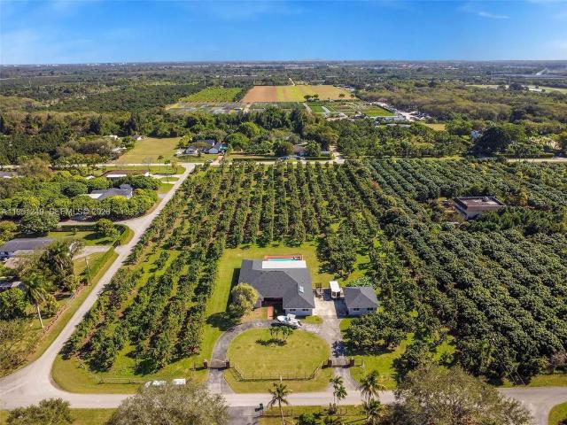 4 bedroom luxury Villa for sale in Homestead, Florida