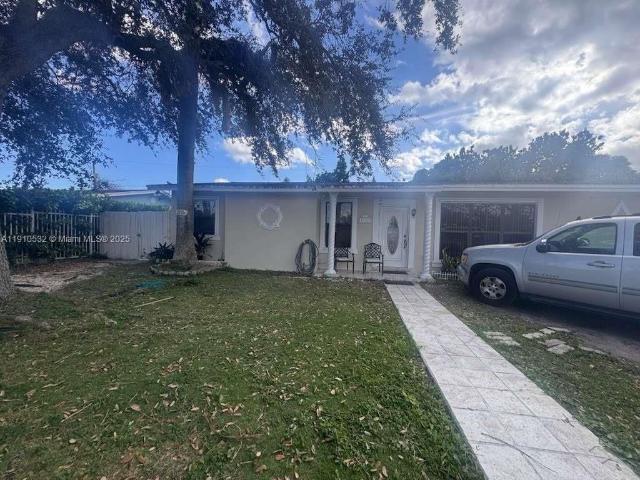 4 bedroom luxury Villa for sale in Homestead, Florida