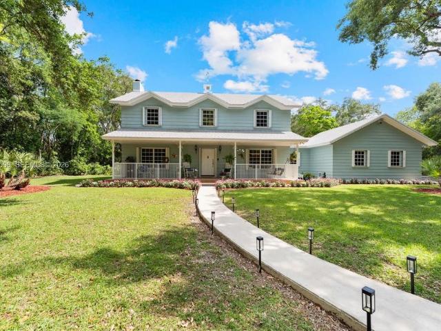 4 bedroom luxury Villa for sale in Homestead, Florida
