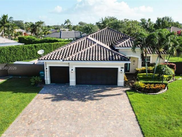4 bedroom luxury Villa for sale in Homestead, Florida