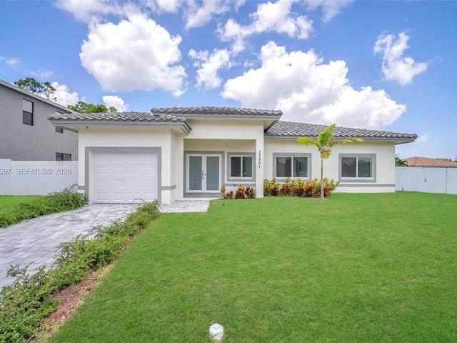 4 bedroom luxury Villa for sale in Homestead, Florida