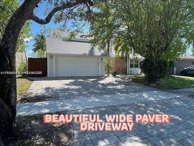 4 bedroom luxury Villa for sale in Homestead, Florida