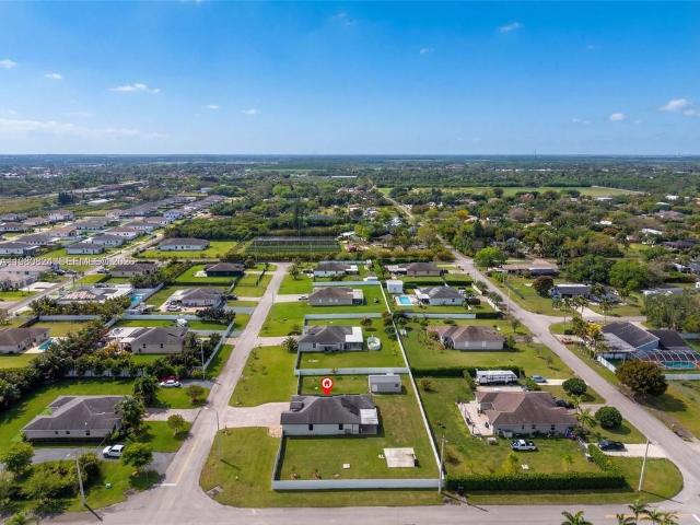 4 bedroom luxury Villa for sale in Homestead, Florida