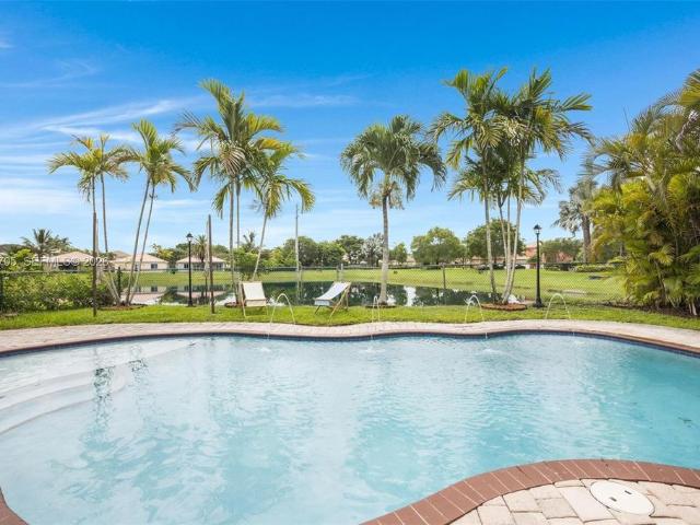 4 bedroom luxury Villa for sale in Homestead, Florida