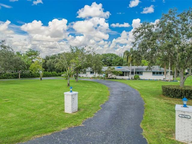 4 bedroom luxury Villa for sale in Homestead, Florida