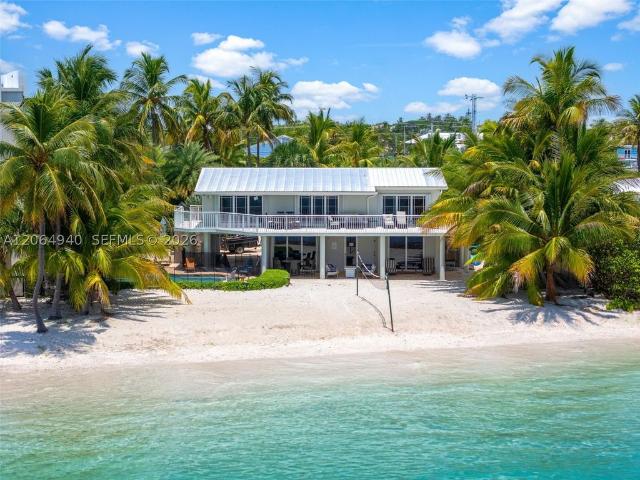 4 bedroom luxury Villa for sale in Islamorada, Florida