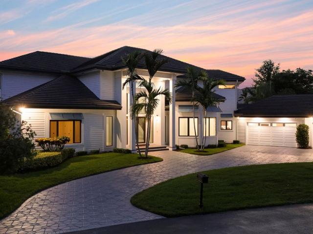 4 bedroom luxury Villa for sale in Jupiter, Florida