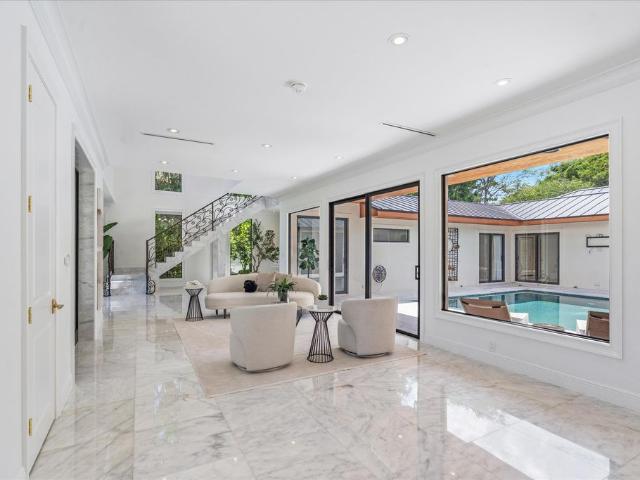 4 bedroom luxury Villa for sale in Jupiter, Florida