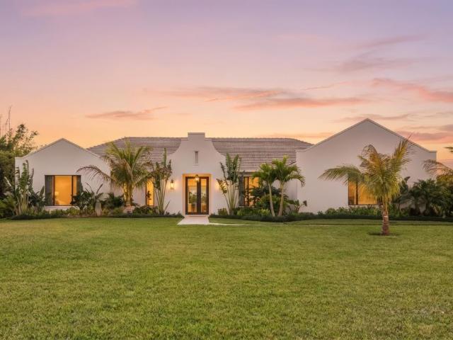 4 bedroom luxury Villa for sale in Jupiter, Florida