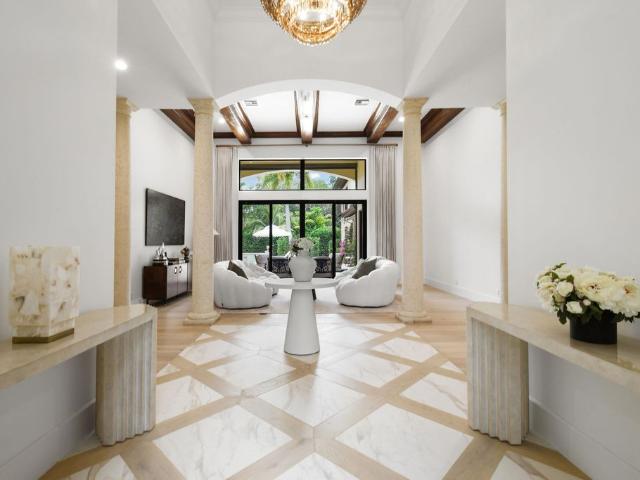 4 bedroom luxury Villa for sale in Jupiter, Florida