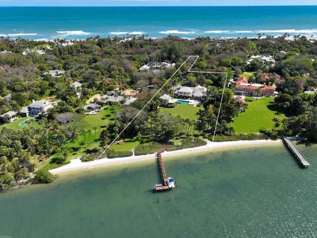 4 bedroom luxury Villa for sale in Jupiter Island, Florida