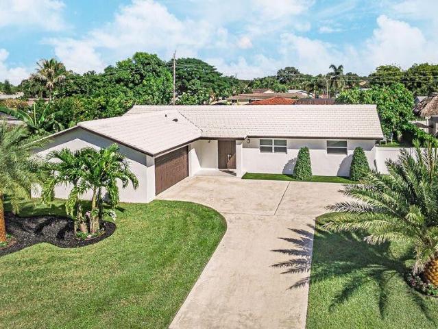Luxury Villa for sale in Lake Clarke Shores, Florida
