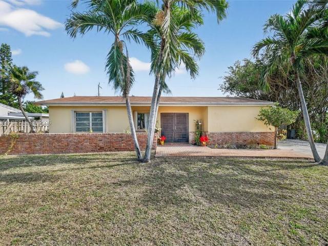 4 bedroom luxury Villa for sale in Lake Worth, Florida