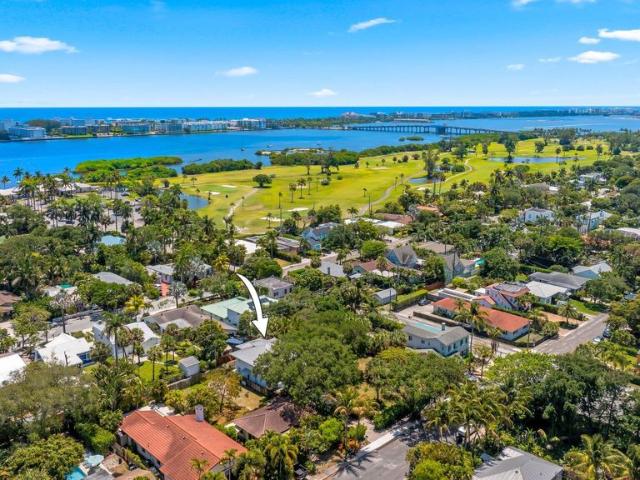 4 bedroom luxury Villa for sale in Lake Worth, Florida