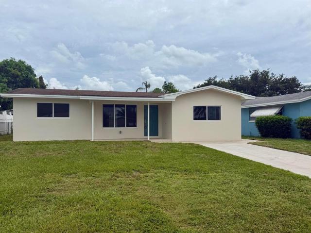 4 bedroom luxury Villa for sale in Lake Worth, Florida