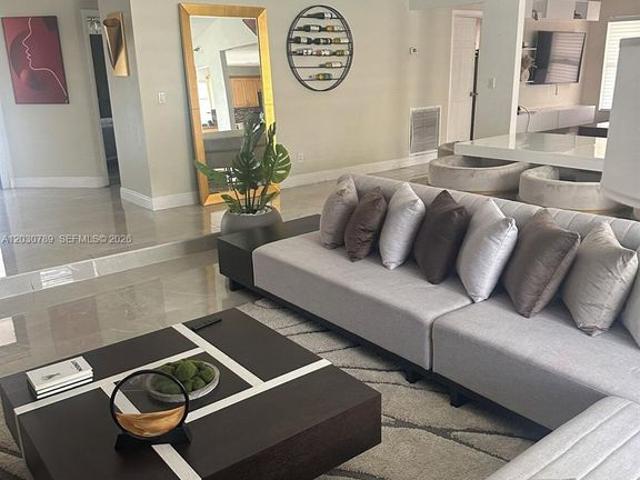 4 bedroom luxury Villa for sale in Lauderhill, Florida