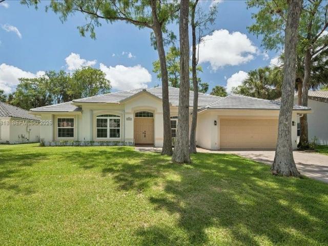 4 bedroom luxury Villa for sale in Lauderhill, Florida