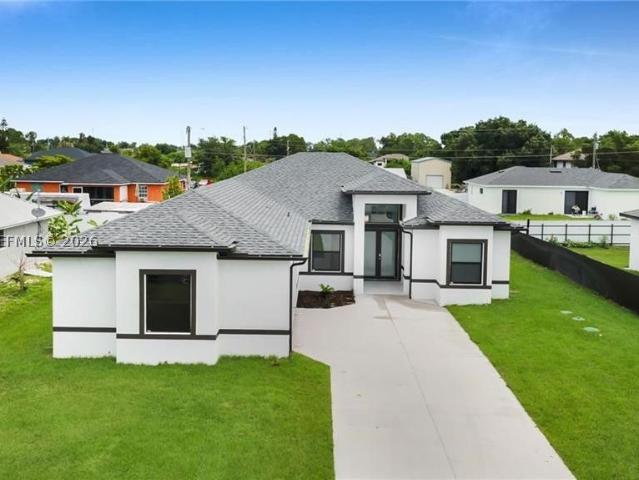 4 bedroom luxury Villa for sale in Lehigh Acres, Florida