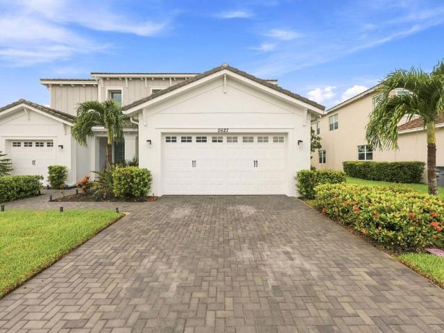 4 bedroom luxury Villa for sale in Loxahatchee Groves, Florida